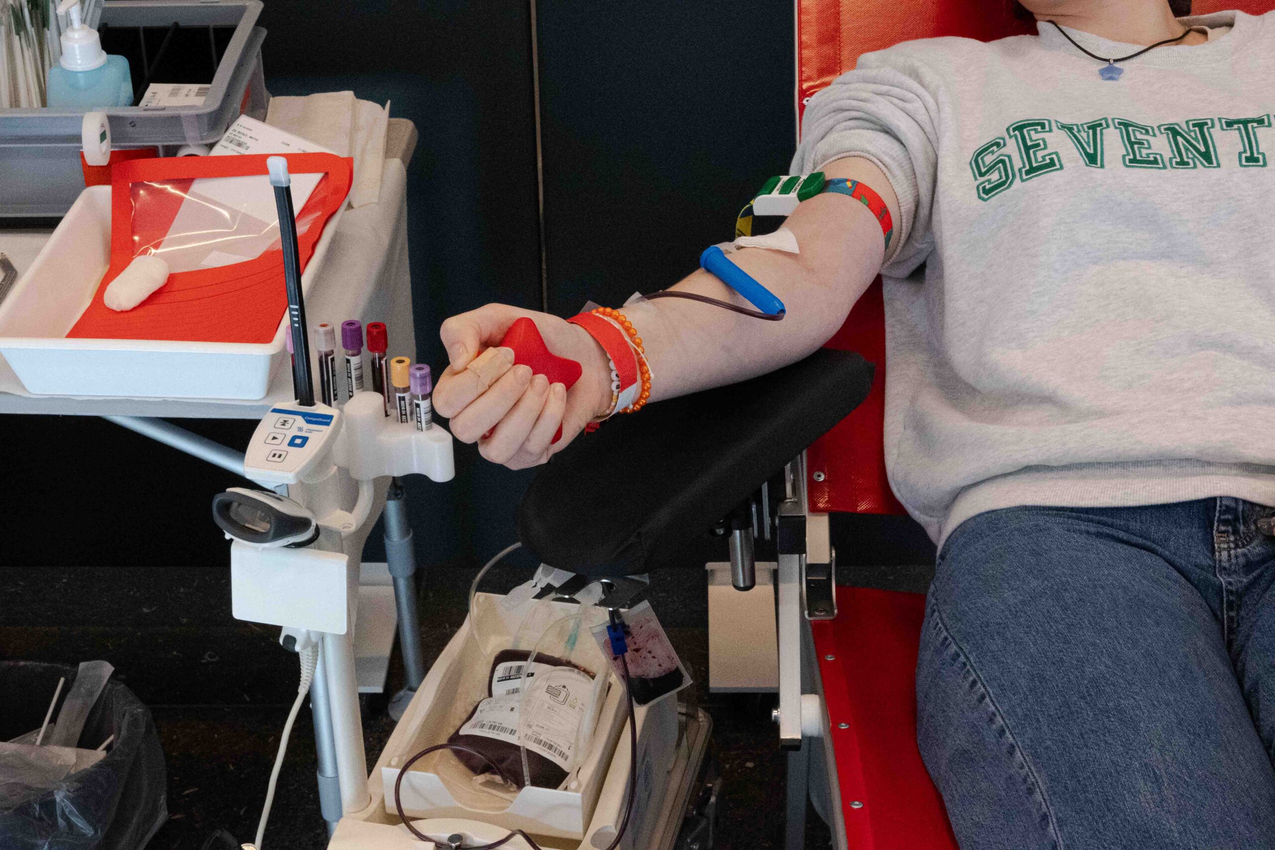 Rode Kruis-campagne 'Bloedserieus' motiveert studenten om bloeddonor te ...
